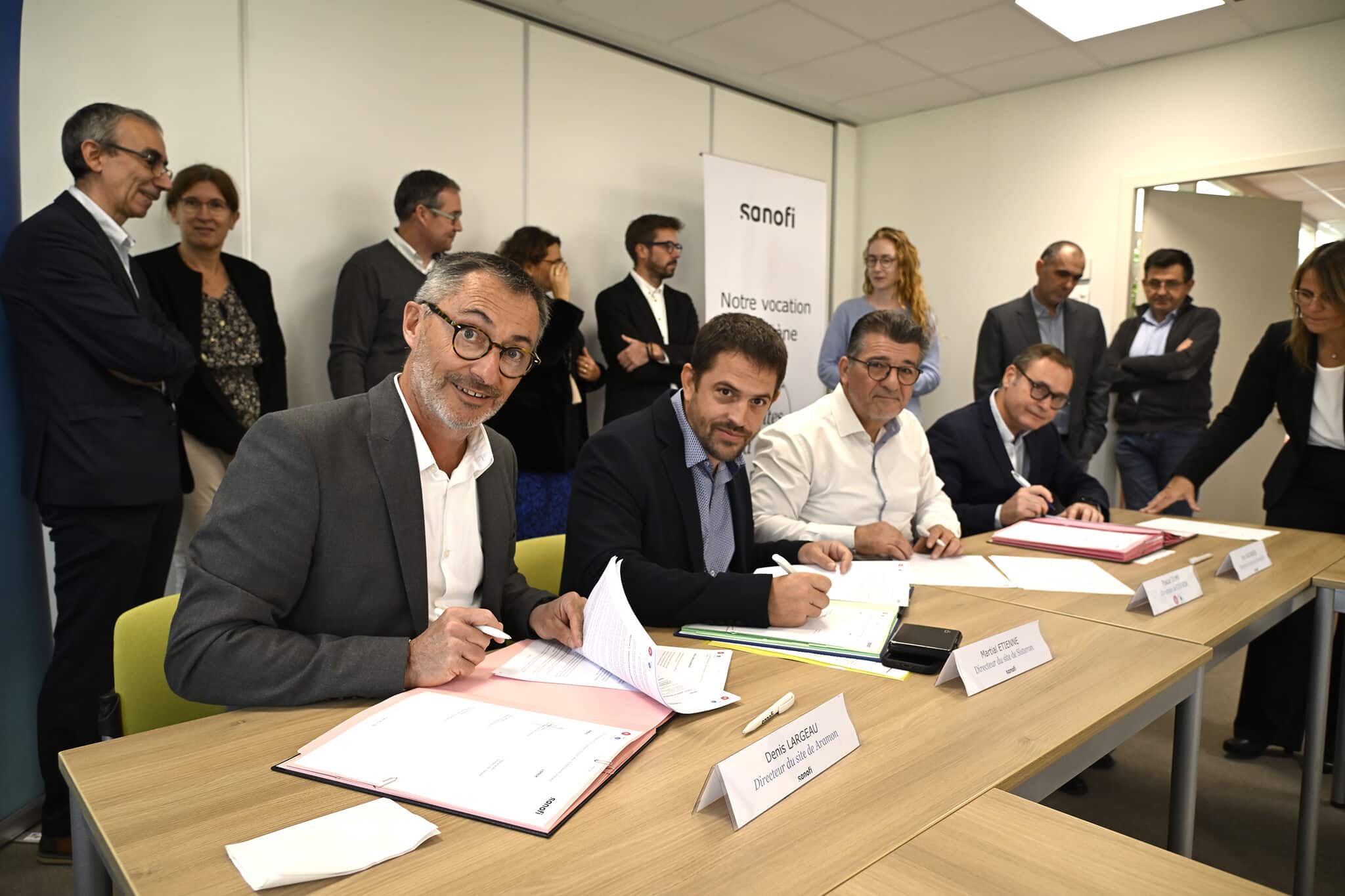 Signature d'une convention de partenariat avec Sanofi - ENSCM - ENSCM
